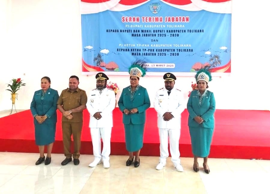 Pemkab Tolikara Gelar Sertijab Bupati dan Wakil Bupati Periode 2025 ...